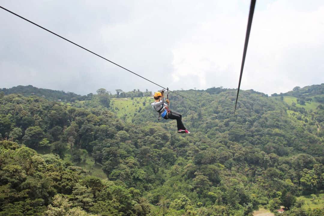 5 BEST Places to go Ziplining in Costa Rica +Top-Rated Zipline Tours